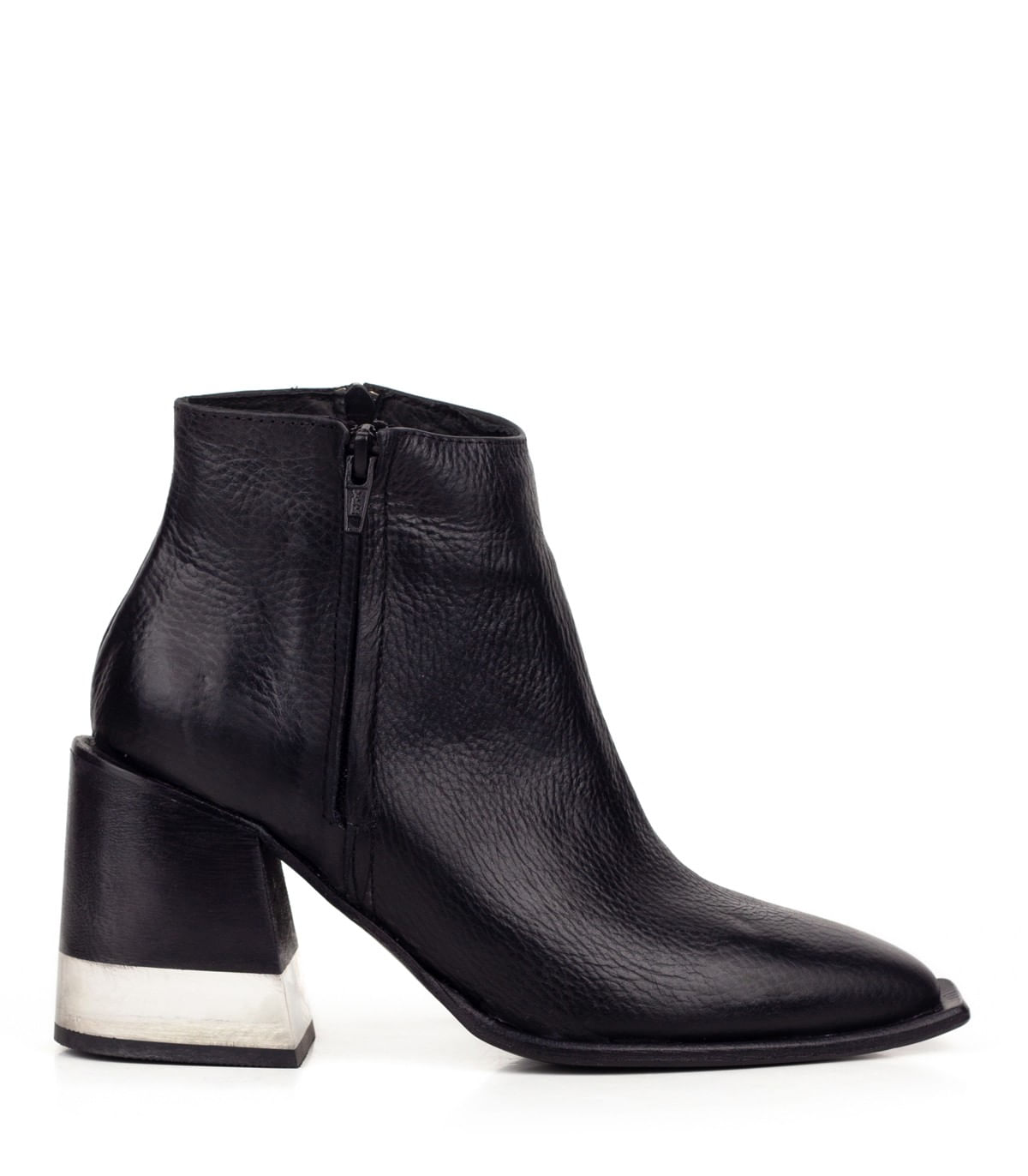 Botas cortas en punta de cuero negro| Mujeres | Batistella.com.ar ...